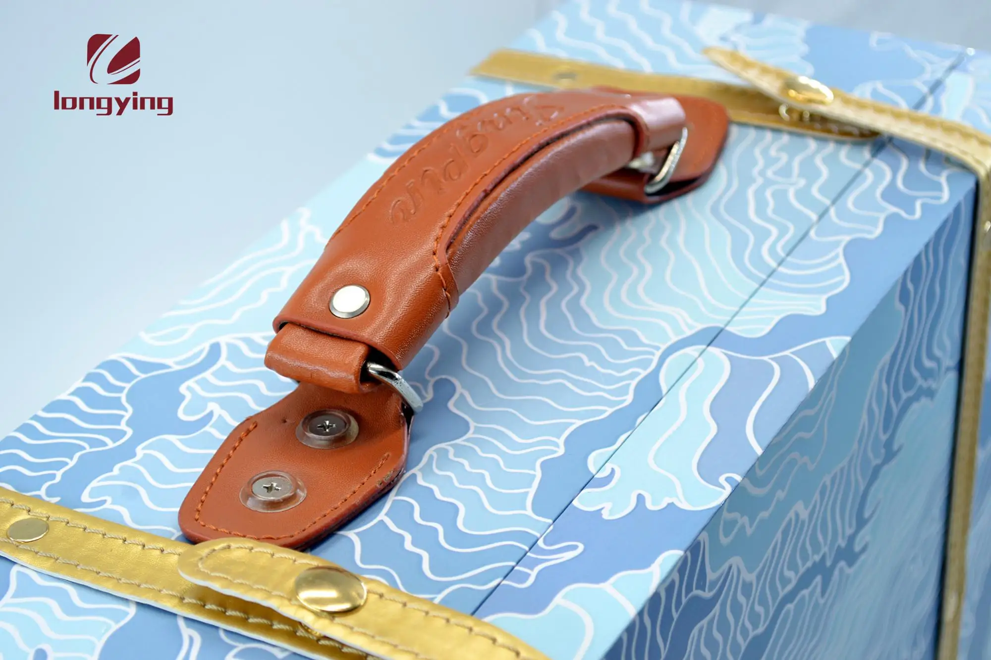 Elegant Luxury Blue Cardboard Gift Box for Apparel Packaging