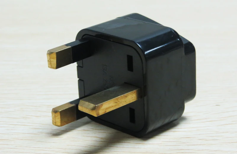 Universal Au Eu Us To Uk Plug Adaptor- British Type Power Plug Outlet ...