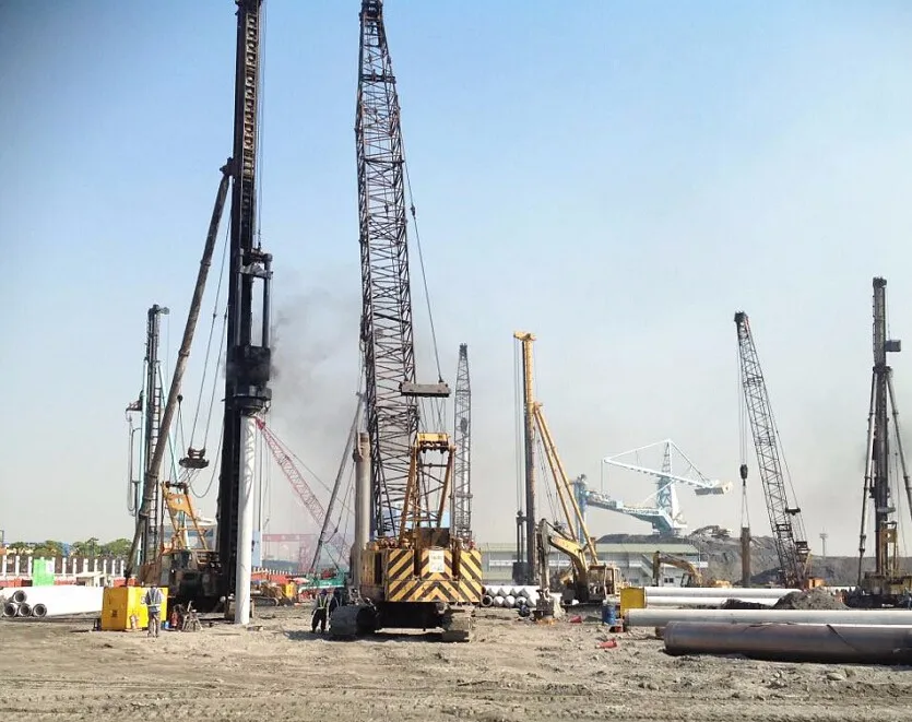 Offshore Excavator Mounted Diesel Pile Driver With Diesel Pile Hammer ...