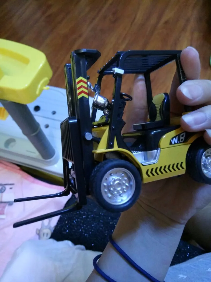 Custom Made 1/25 Scale Diecast Forklift Truck Model Toy Manufacturer ...
