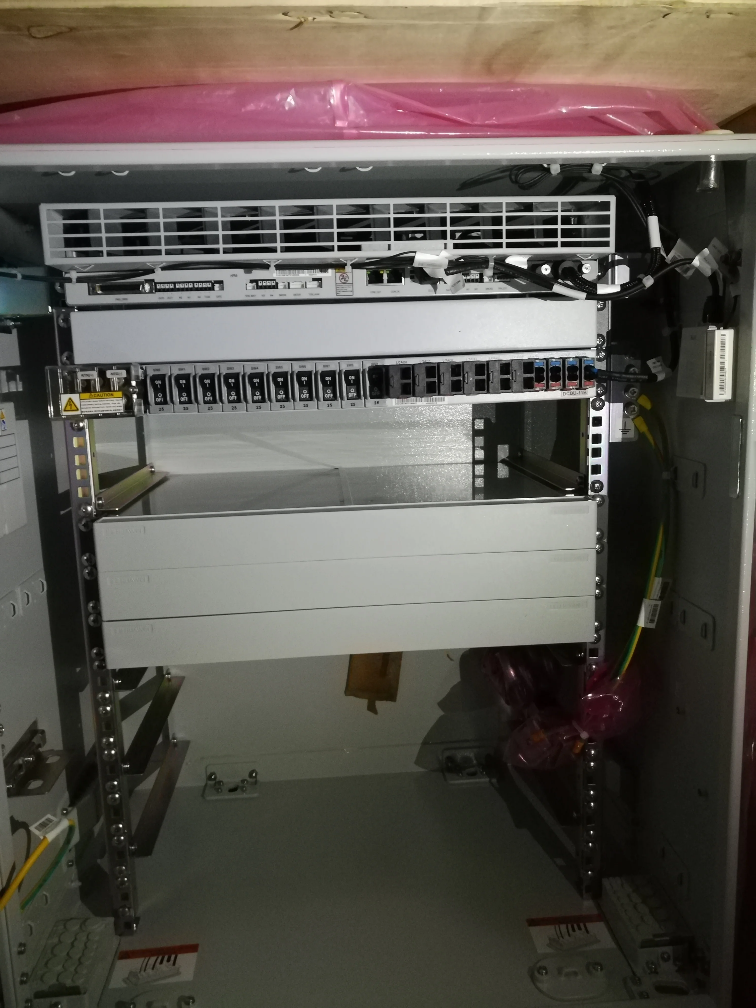 Huawei Ibbs200d Ver.b Wd2b1bbc 2113192 For Dbs3900 Battery Cabinets ...