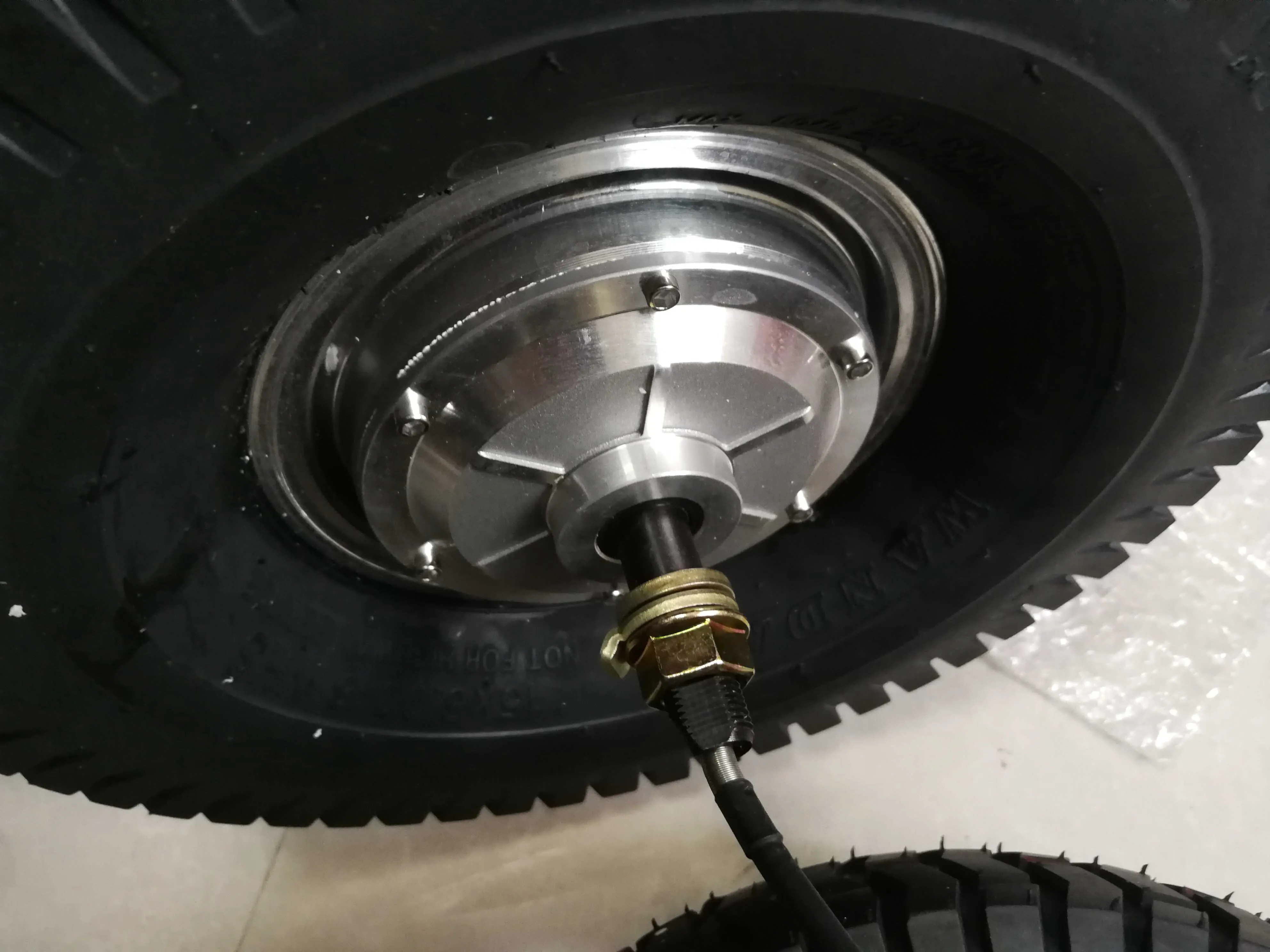 Electric 15" Robotics Hub Motor Wheel with Driver Board