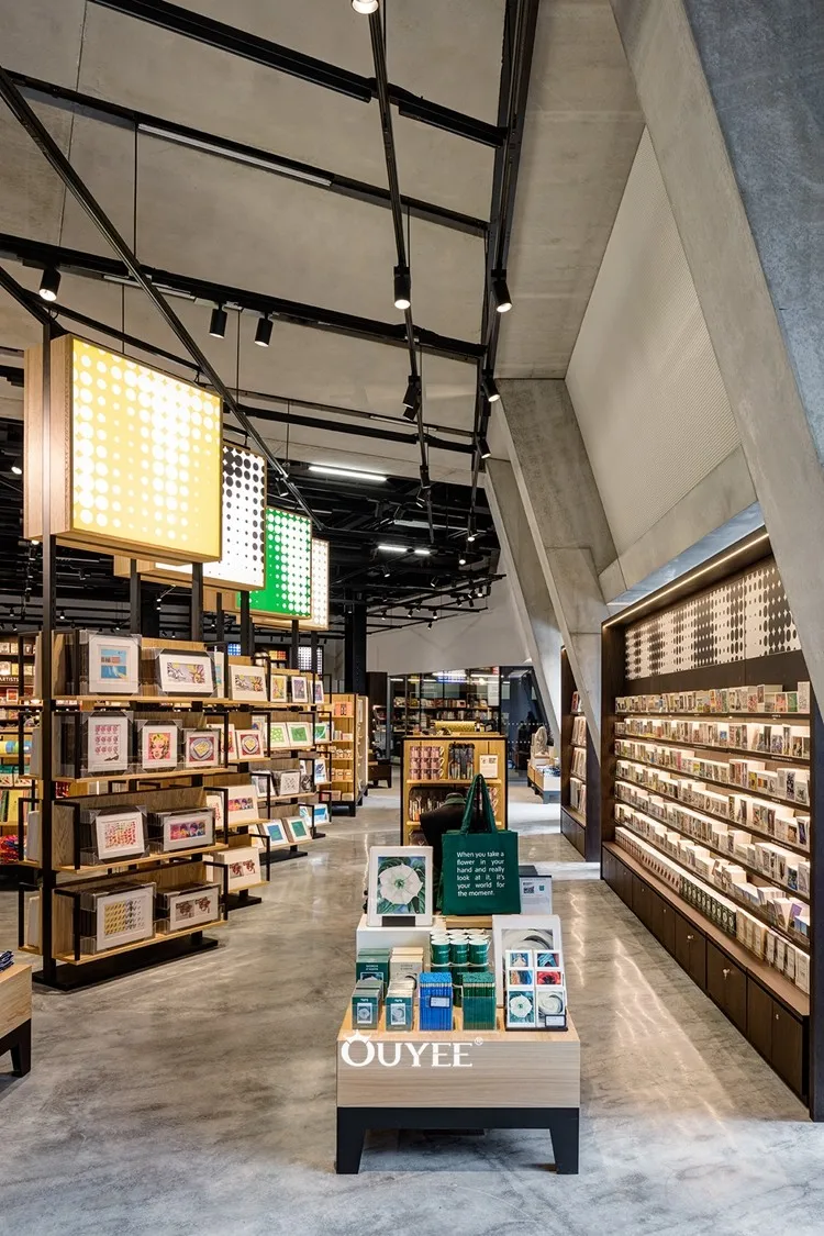 Customized Wood Gift Card Display Racks for Retail Shops