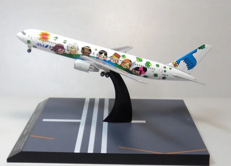 Top Quality Toy Boat Model Ship Kits 1/100 Scale Ship Model Trade Show ...