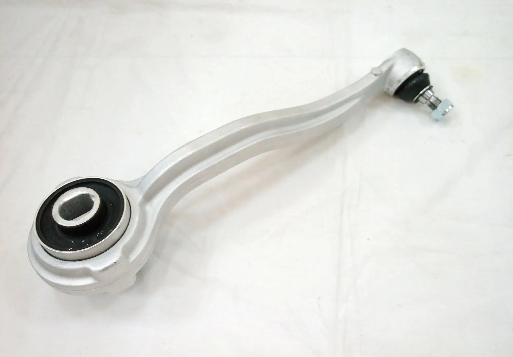 For Mercedes-benz W203 203 330 39 11 203 330 40 11 Front Axle Upper ...