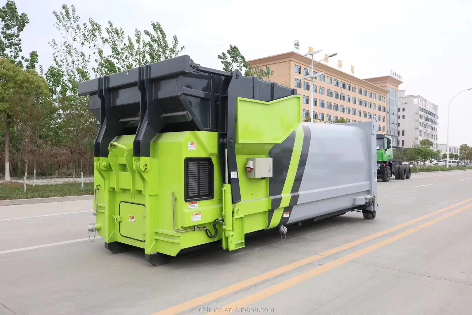 5m3 Skip Loader Garbage Trucks - Efficient Refuse Collectors
