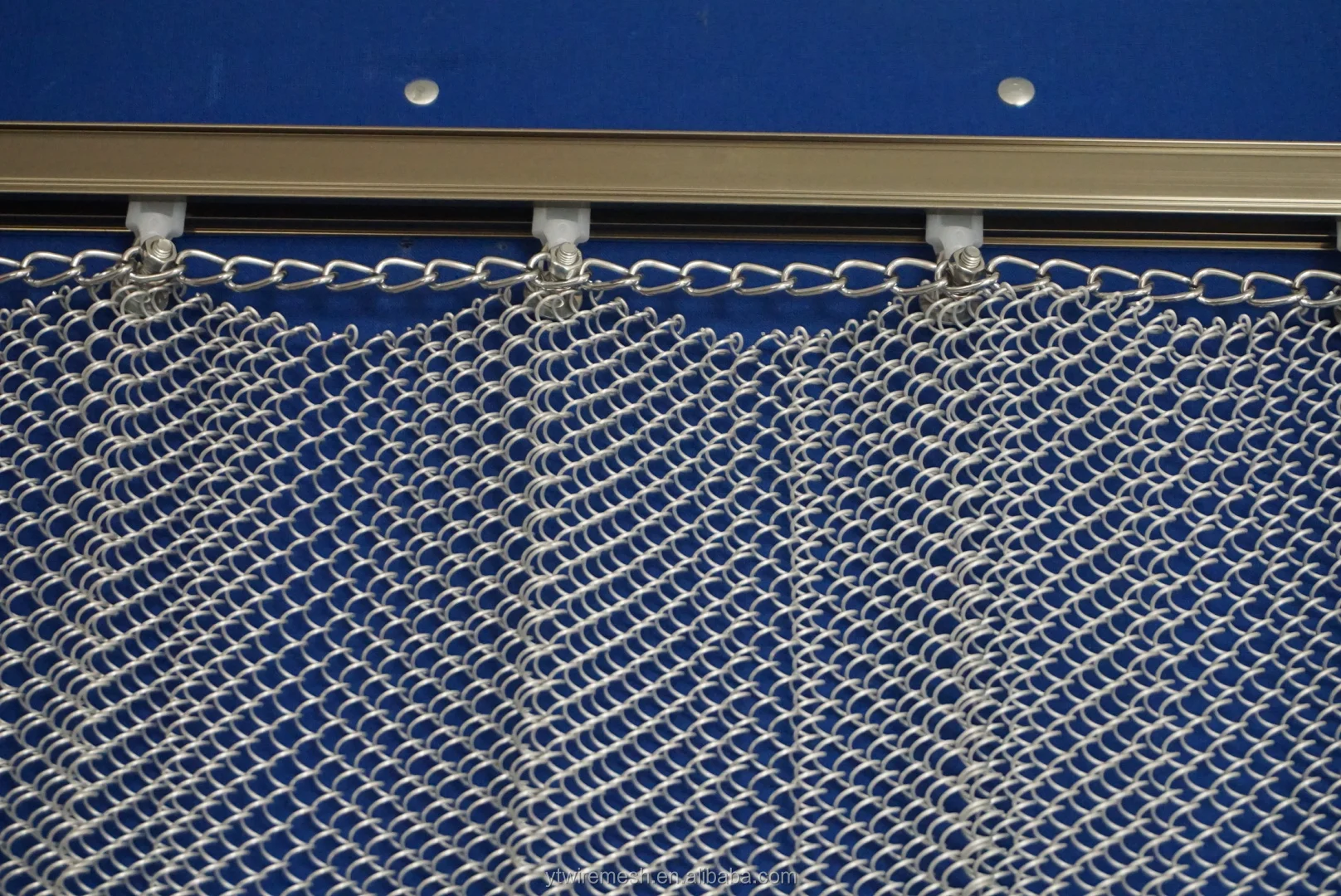 High Quality Metal Chain Link Mesh Restaurant Divider - Buy Metal Mesh ...