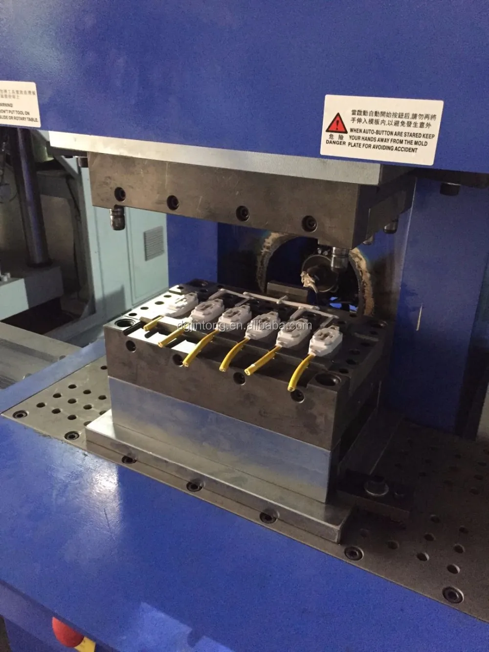AC/DC Plug Mold Mould - Customized Plastic Injection Mould