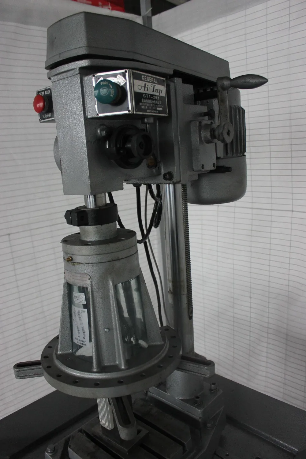 High Precision Vertical Multi Spindle Head Automatic Screw Tapping ...