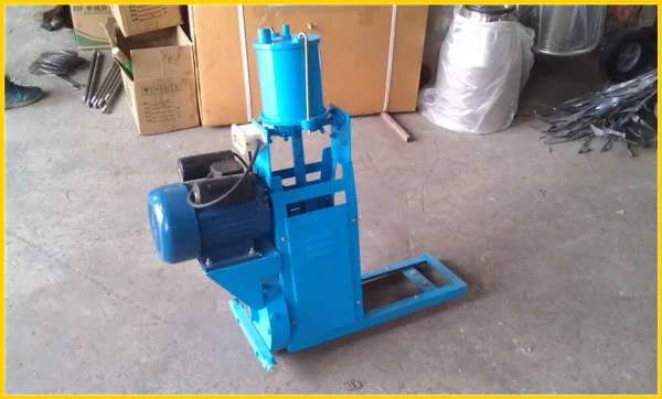 Piston Type Machine For Milking Extruding For Cow With Single Barral ...