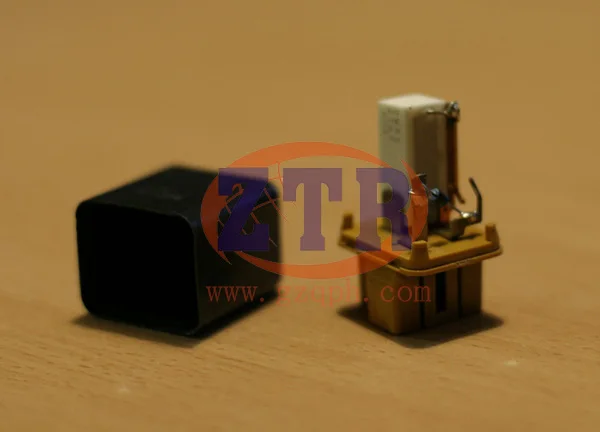 Relay Kendali Pintu Mitsubishi V31 MD113566, Suku Cadang Otomotif ...