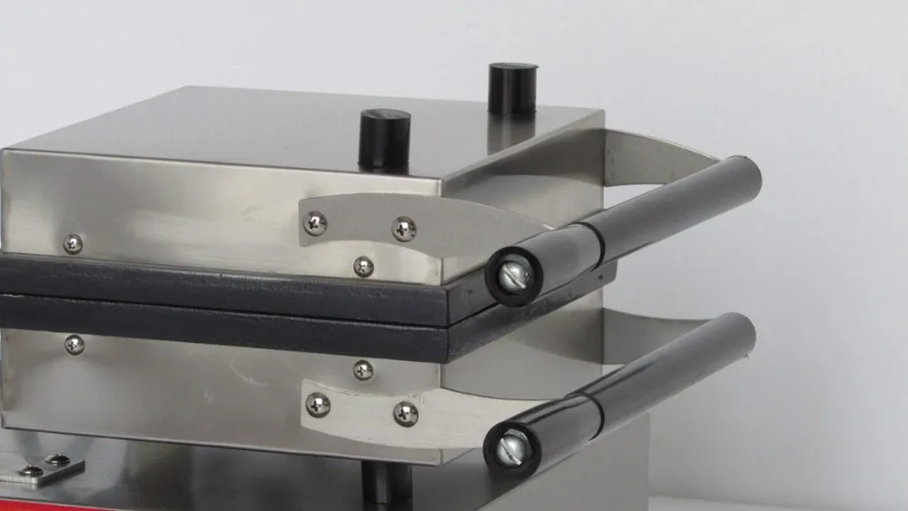 180 Degree Turntable Easy Clean Design Commercial Waffle Maker