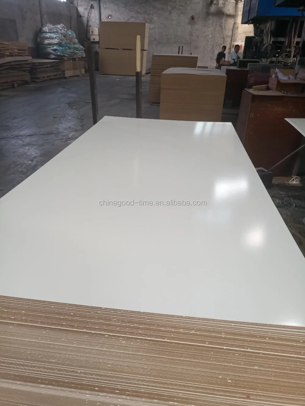 Tablero De Mdf De Melamina Brillante Blanco De 18mm Con Buena Calidad ...