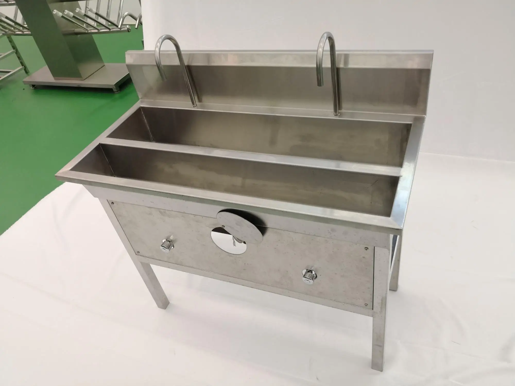 Industrial Food Processing Factory Knee Operated Hand Washing Sink