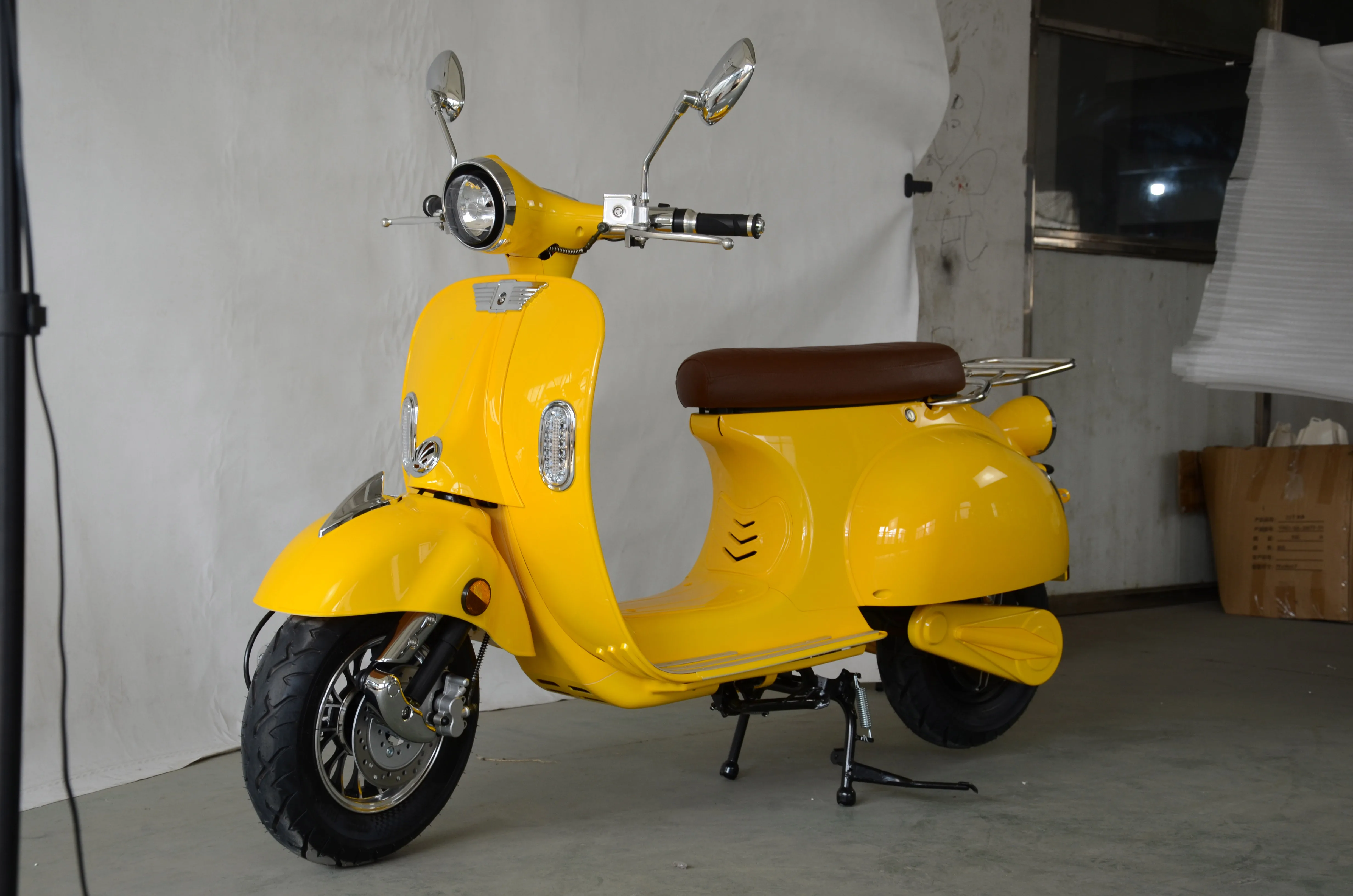 Eec Vintage Classic Electric Petrol Scooter Vespa Top Box Range 90km ...