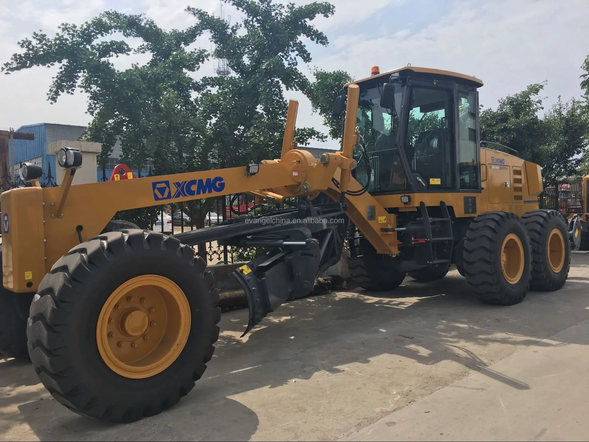 XCMG 180HP Motor Grader GR1803 15400kg Road Graders Ripper Price China ...