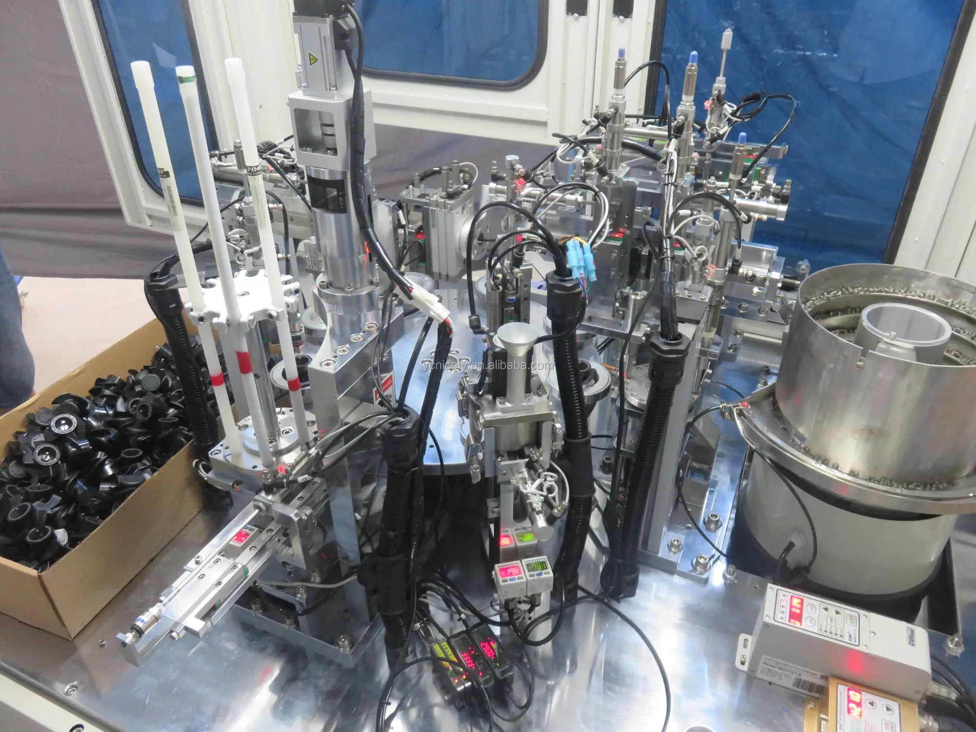 Automatic Fan Stator Winding Machine Glue Dispenser Toroid Winding ...