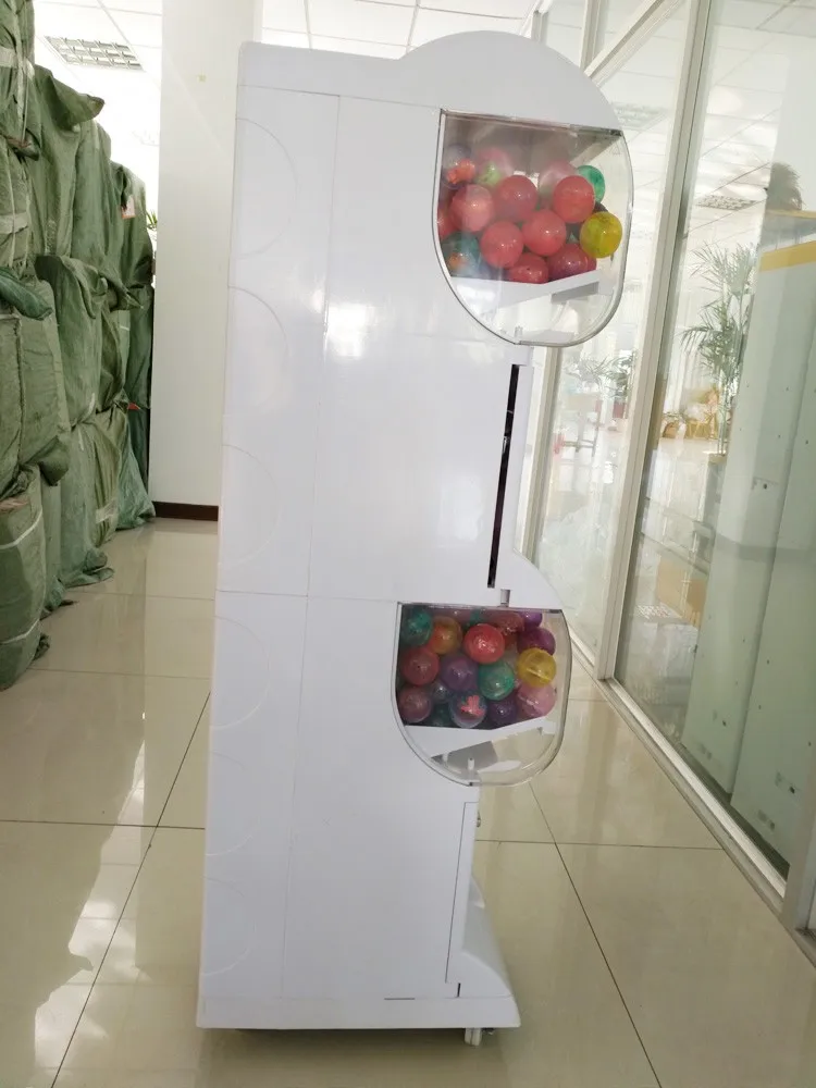 Tommy Gacha Gashapon Vending Machine - Fun & Collectibles