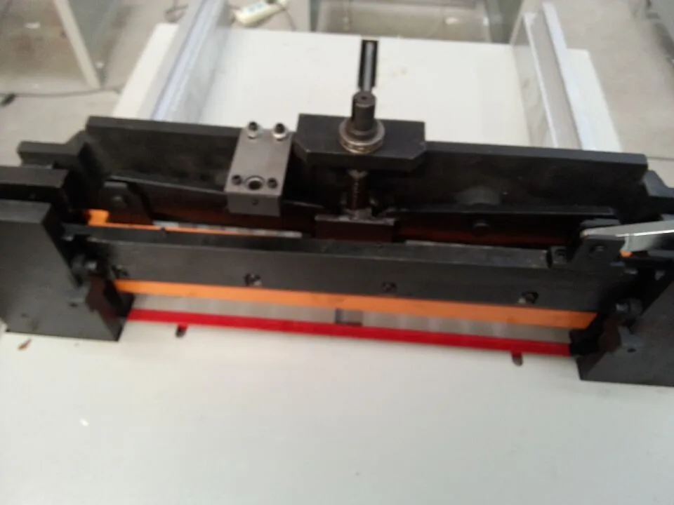 ZOMAGTC Manual Fabric Cutting Guillotine - 430mm Max Width, 60mm ...