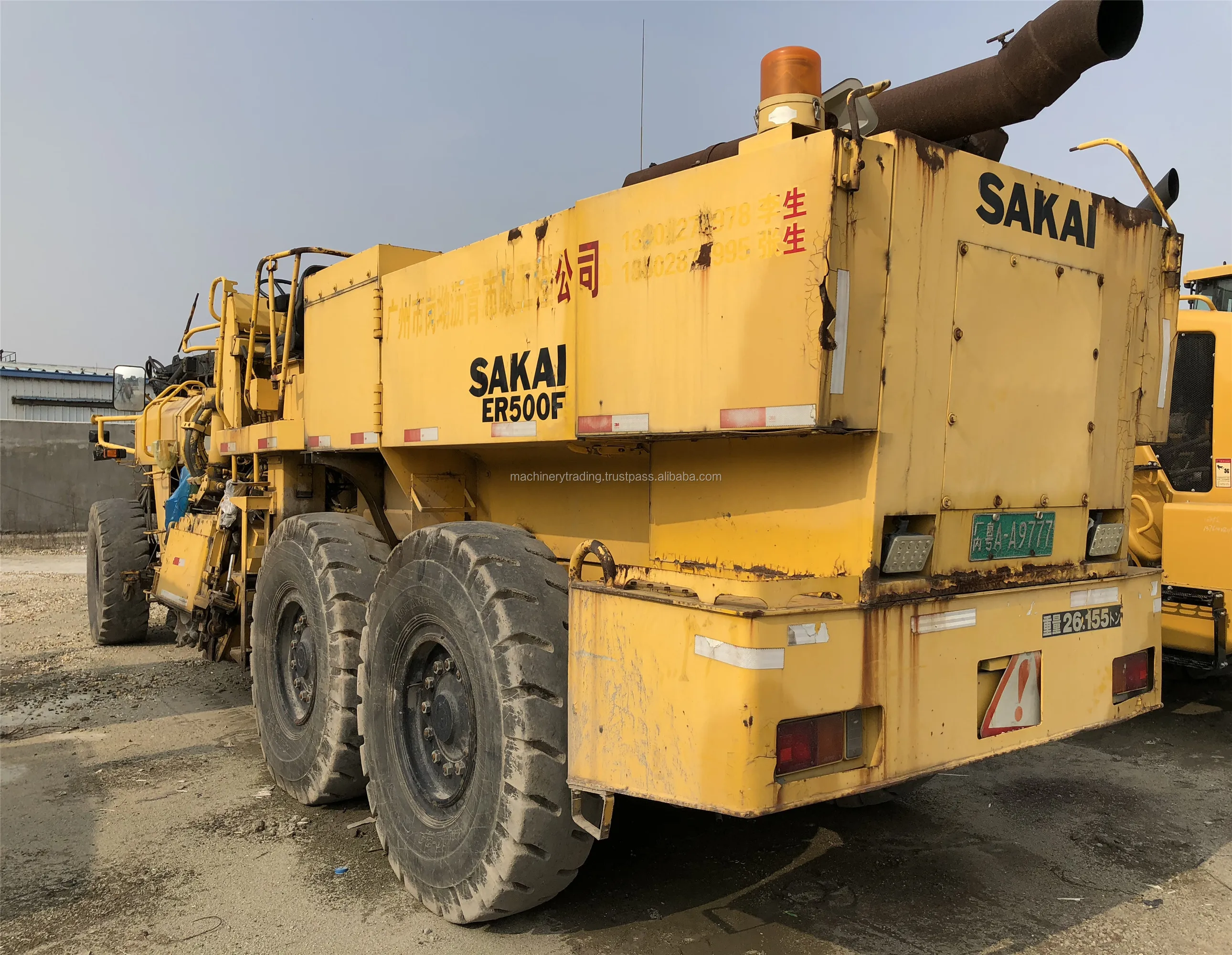 Used Asphalt paver Sakai ER500F Paver Road Construction Machine ...
