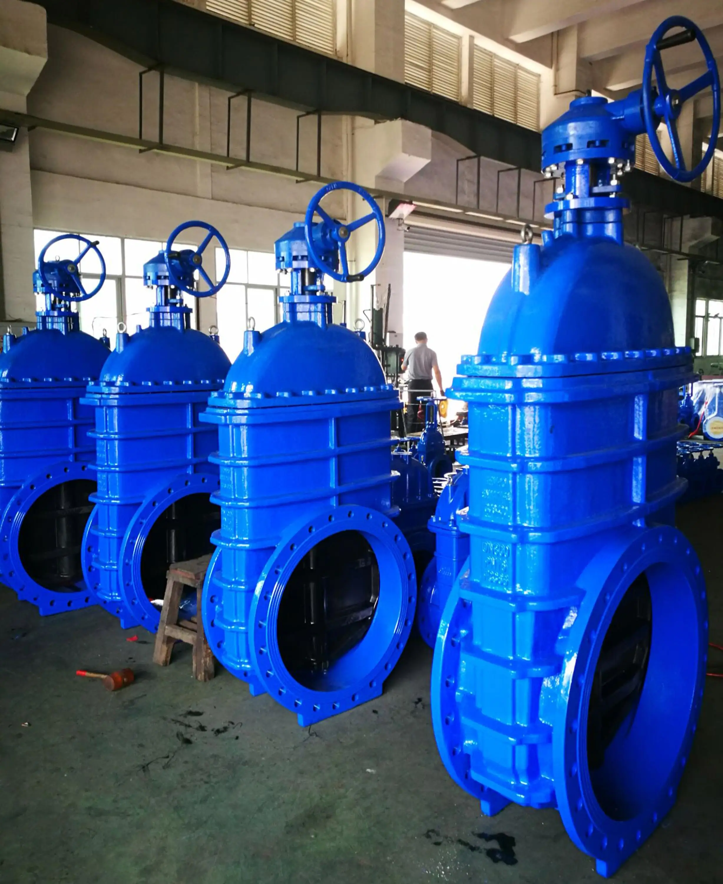 Resilient Seated Gate Valve With Gear Box And Handwheel Dn600(24 Inch ...