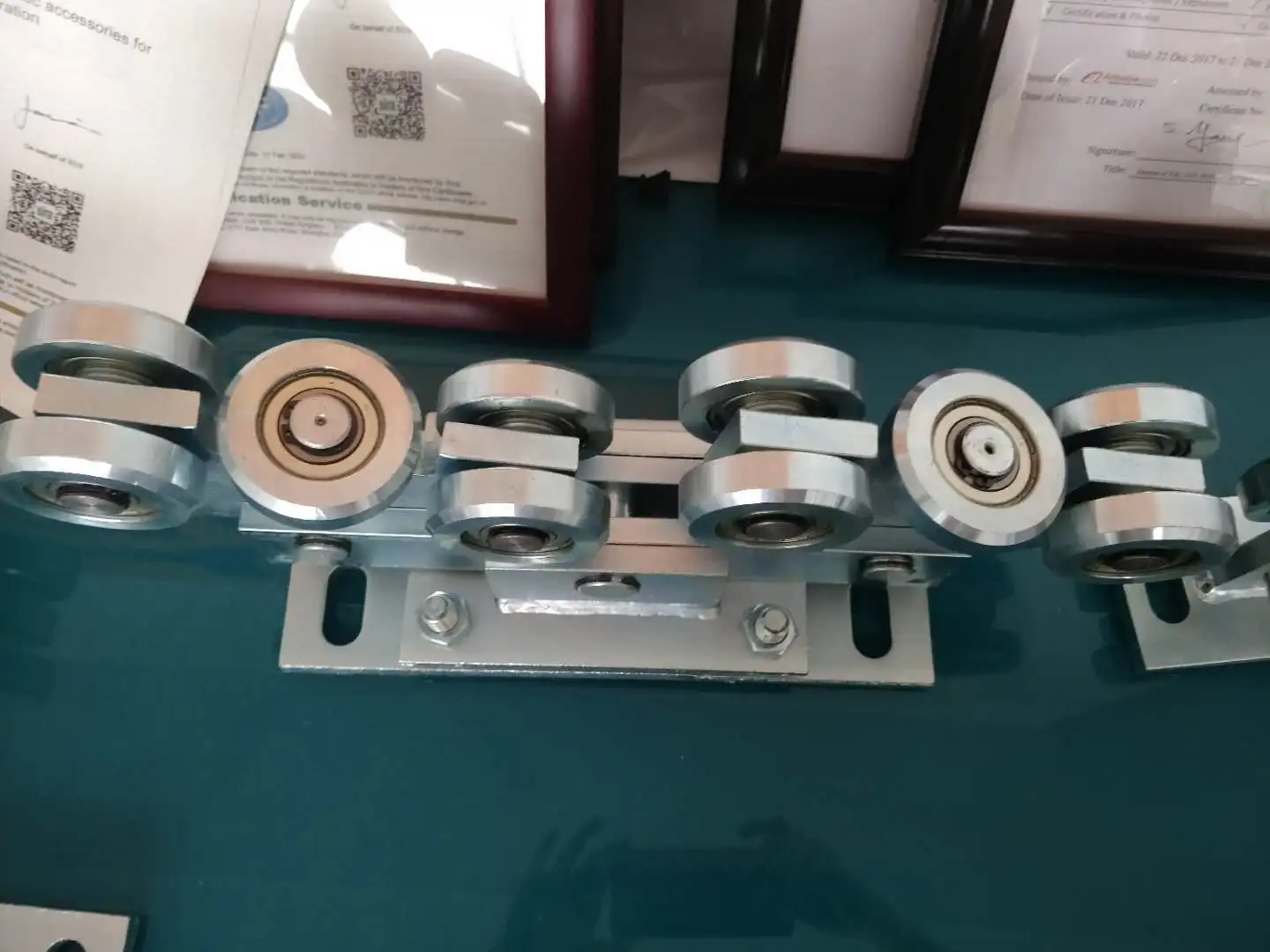 Heavy Duty Zinc Cantilever Gate Carriage Wheels for Sliding Gates