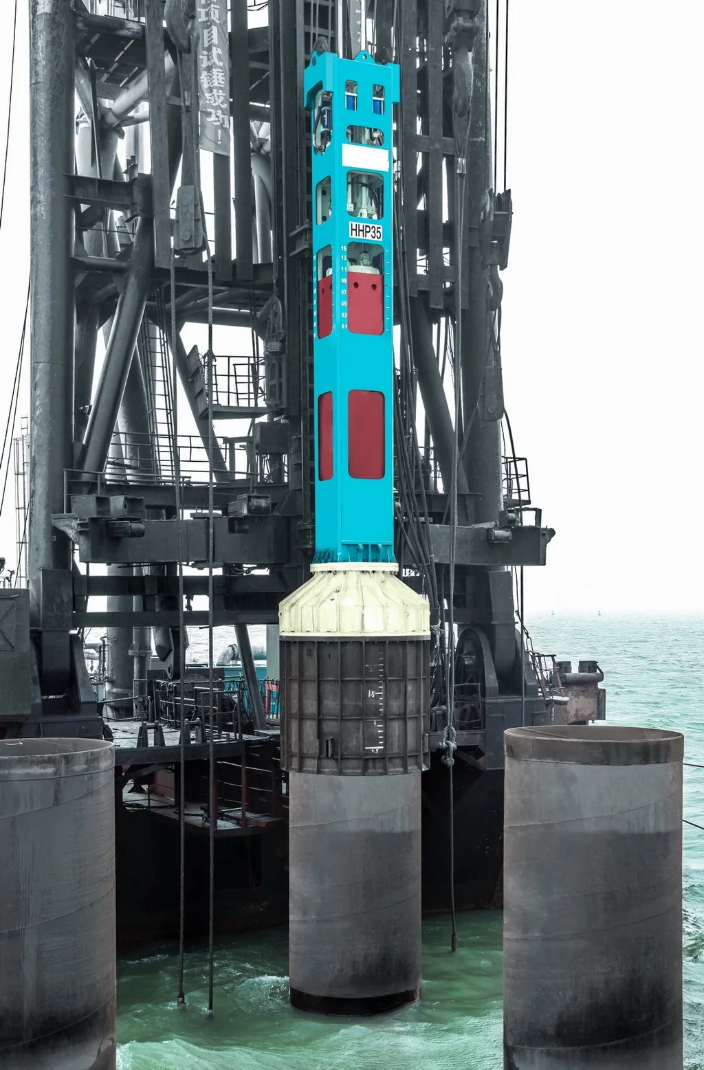 Hydraulic Impact Pile Hammers/ Vibratory Hammer - Buy Pile Driving ...