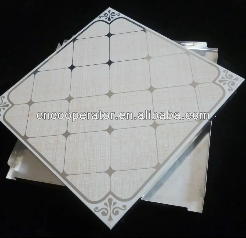 300x300mm Aluminum Mirror Metal Ceiling - Durable & Stylish