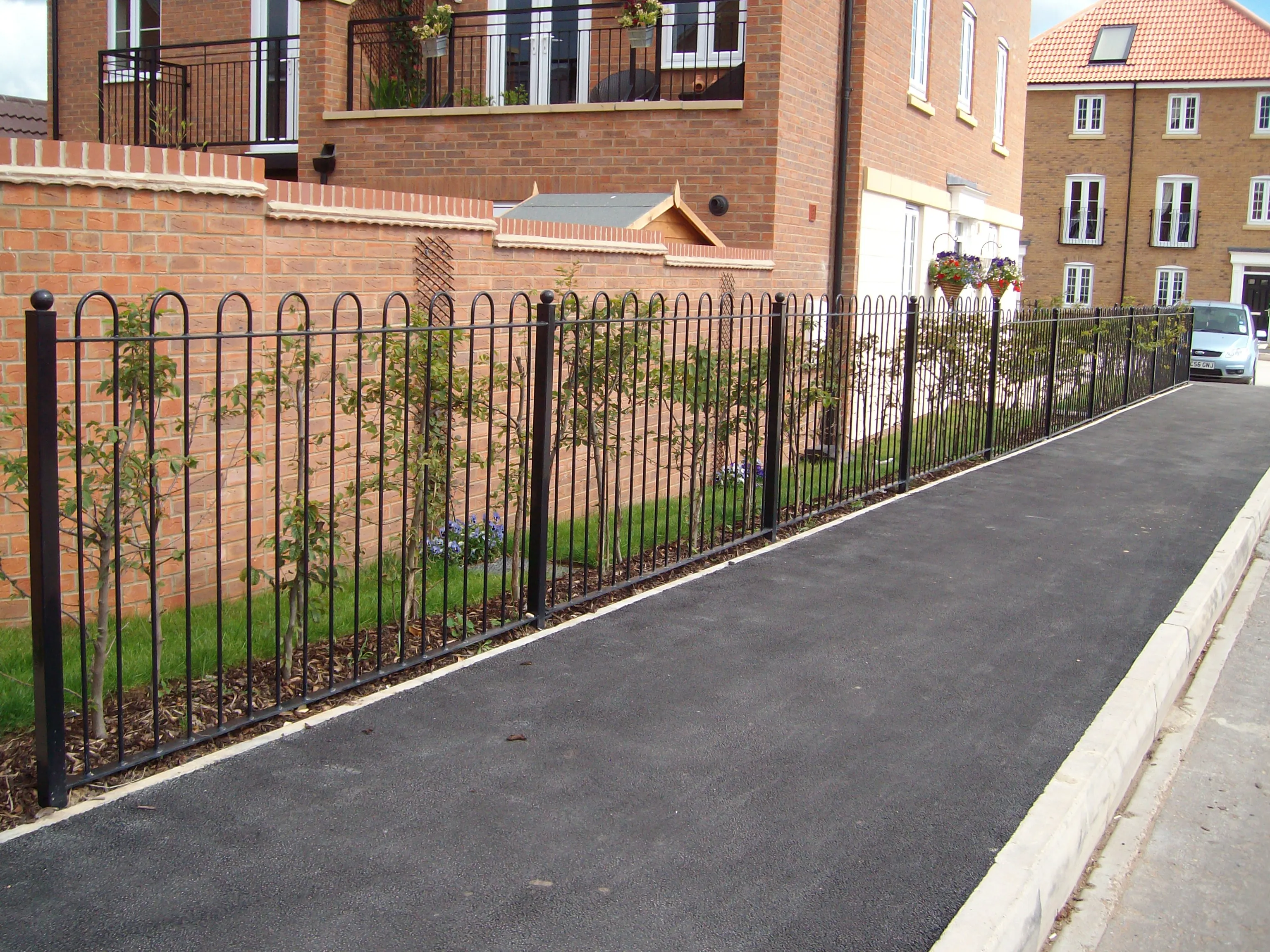 Home Garden Black Coated Hoop Topped Metal Border Fence