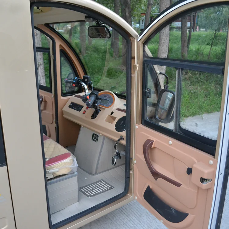2018 New Design Enclosed Body Electric Tricycle China 5 Doors