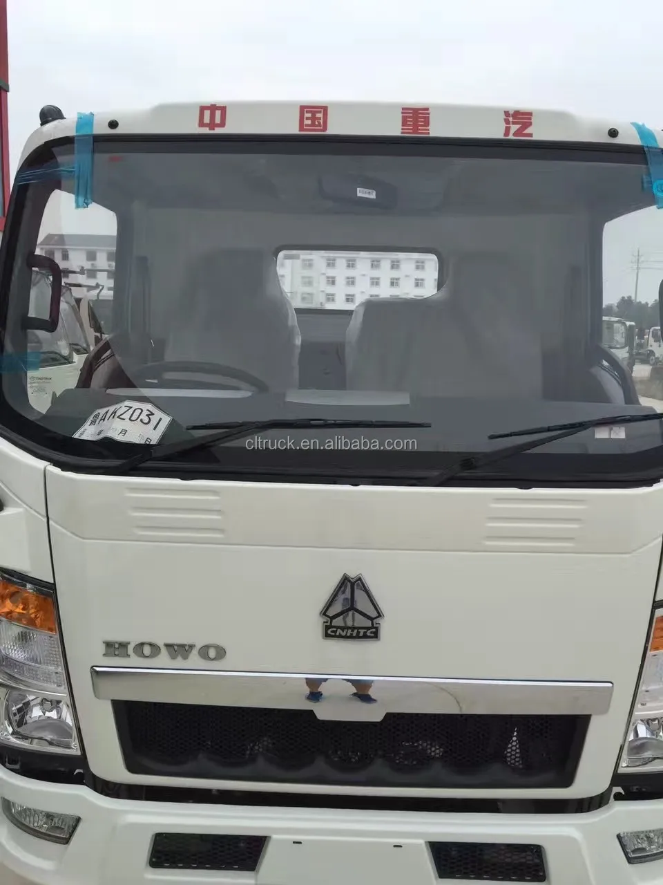 8000 Liters Howo Fuel Bowser Truck Rhd Waste Oil Truck Bulk Oil Trucks ...