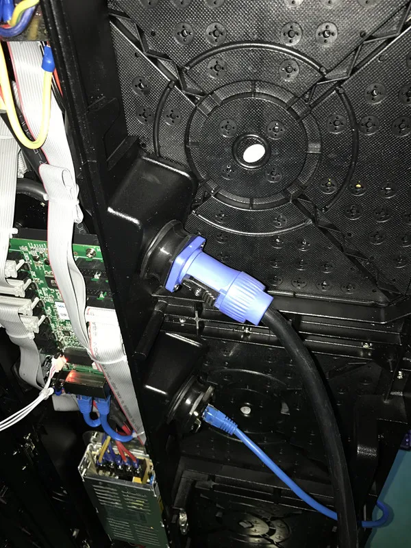 3840Hz Refresh Rate 4K Full Color P3 LED TV for Video/Image/Text Ads ...