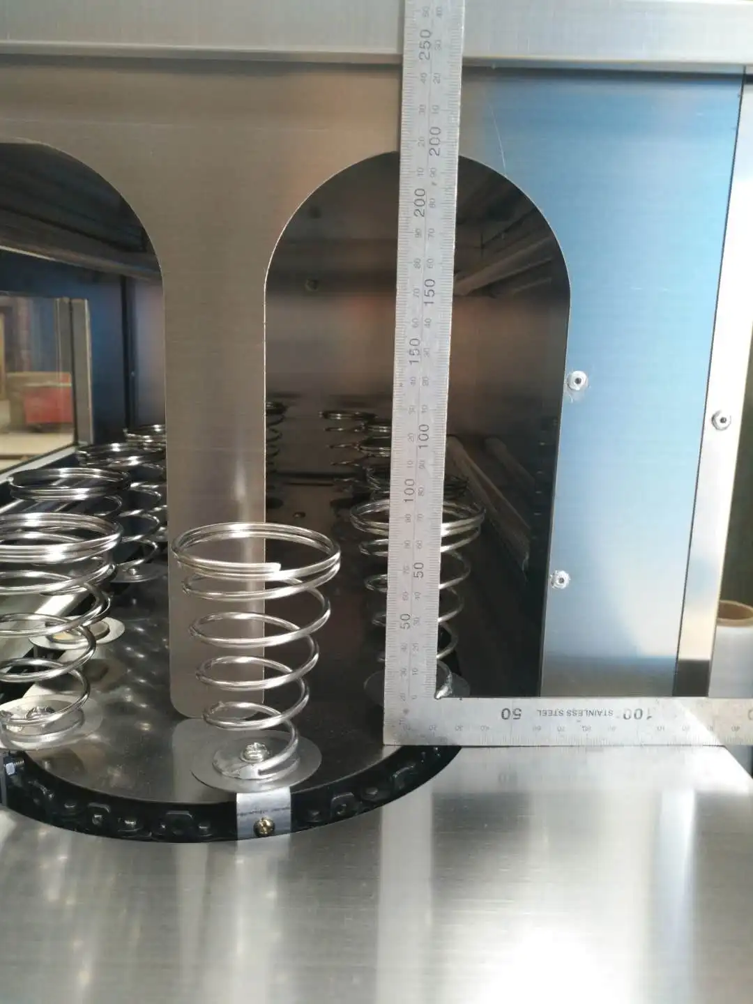 Automatic Kono Cone Pizza Machine - High Efficiency Baking