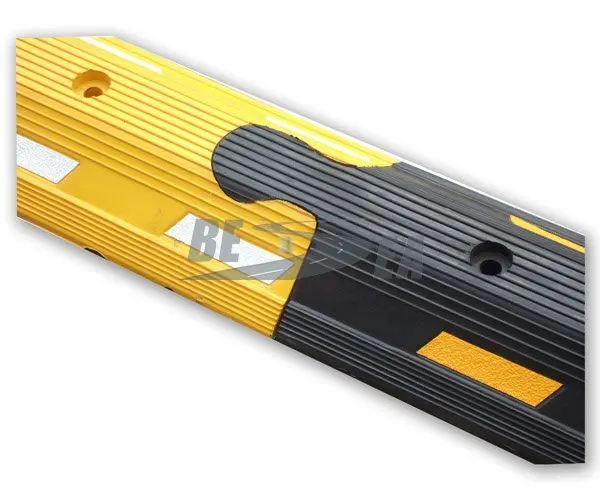 With Flexible Post Durable Rubber Road Lane Divider - Buy Rubber Lane ...