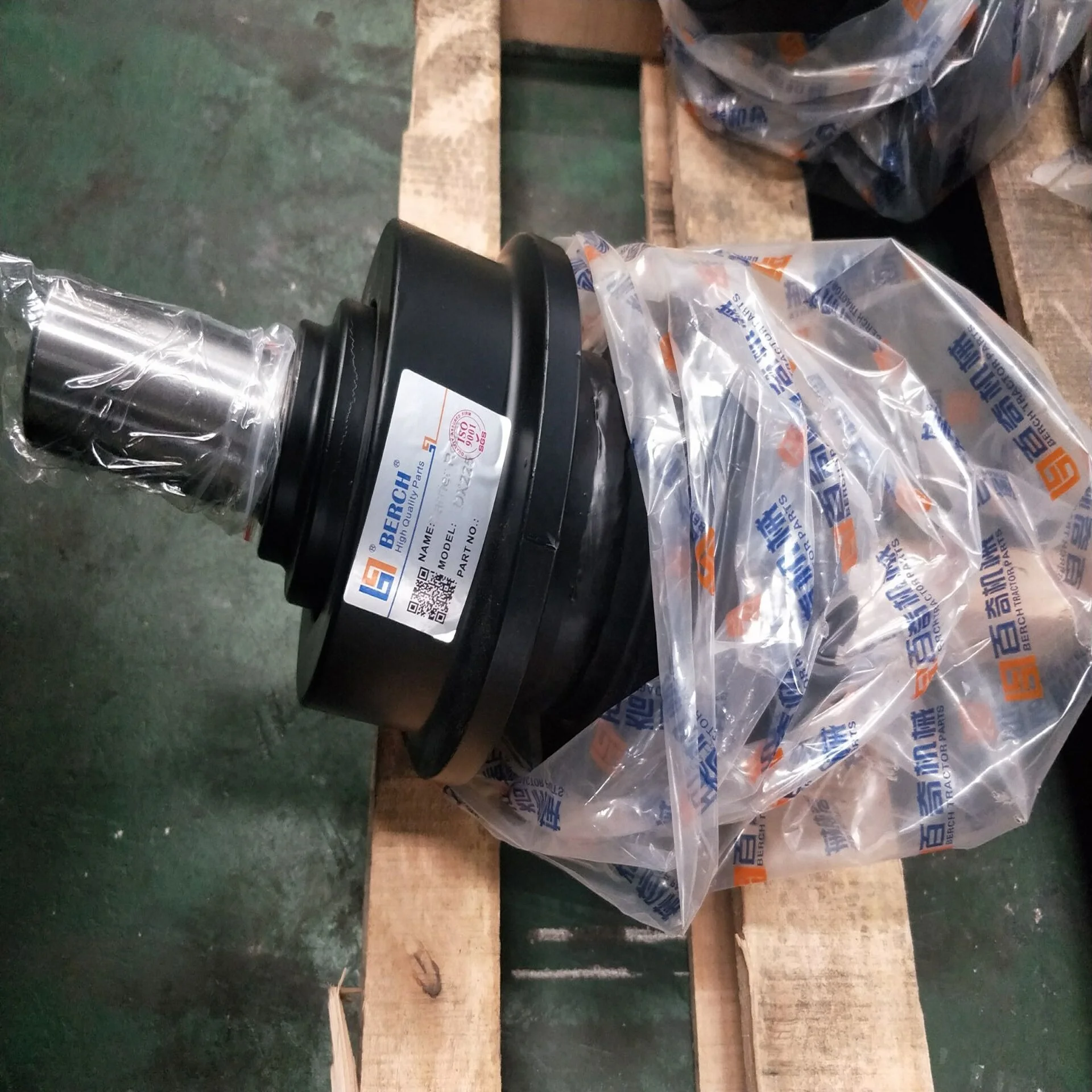 Construction Machinery Parts Excavator Undercarriage Parts Berch Zx200 ...