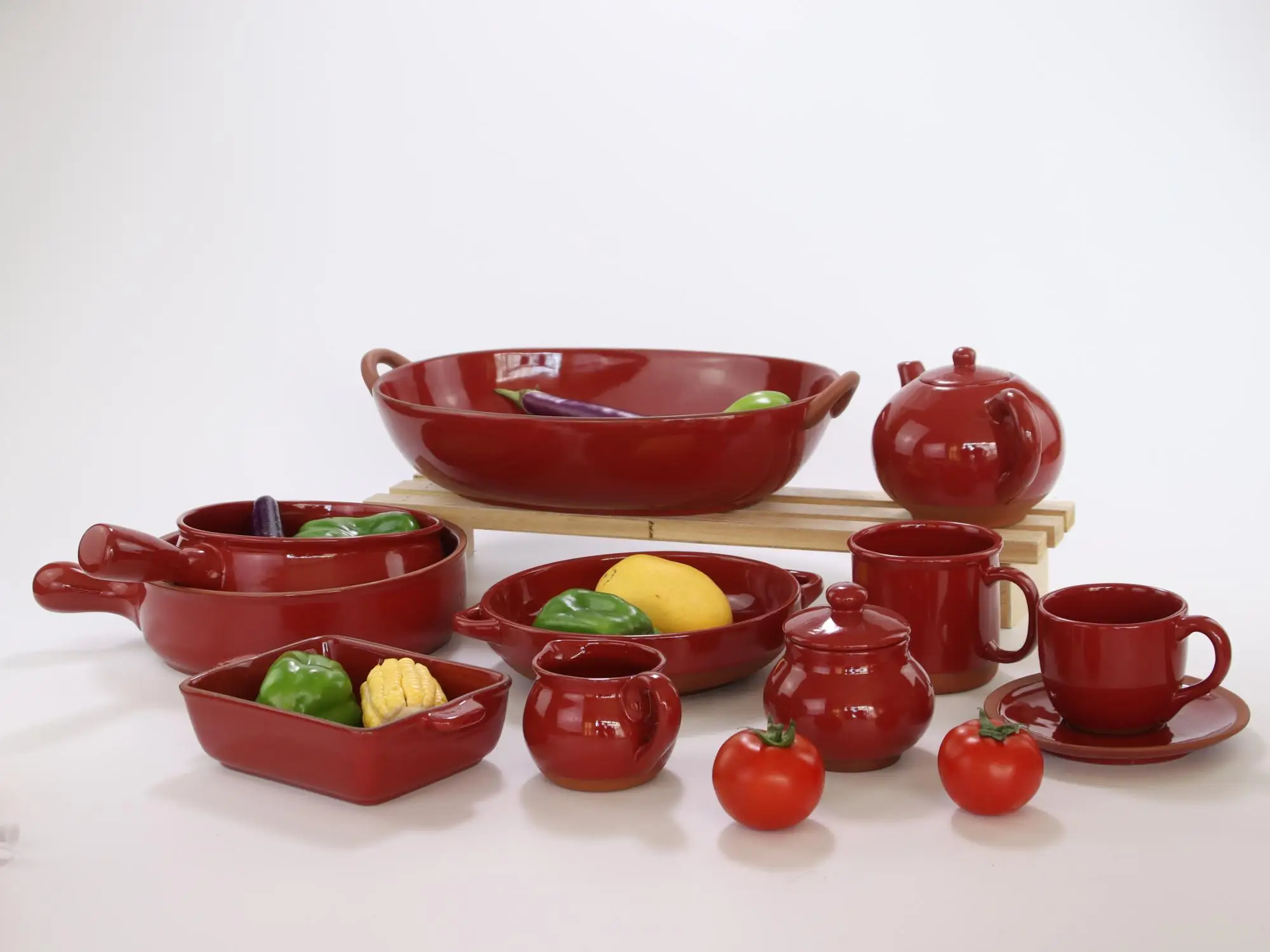 Stoneware Round Bakeware - Terracotta Baking Dish with Double Handle