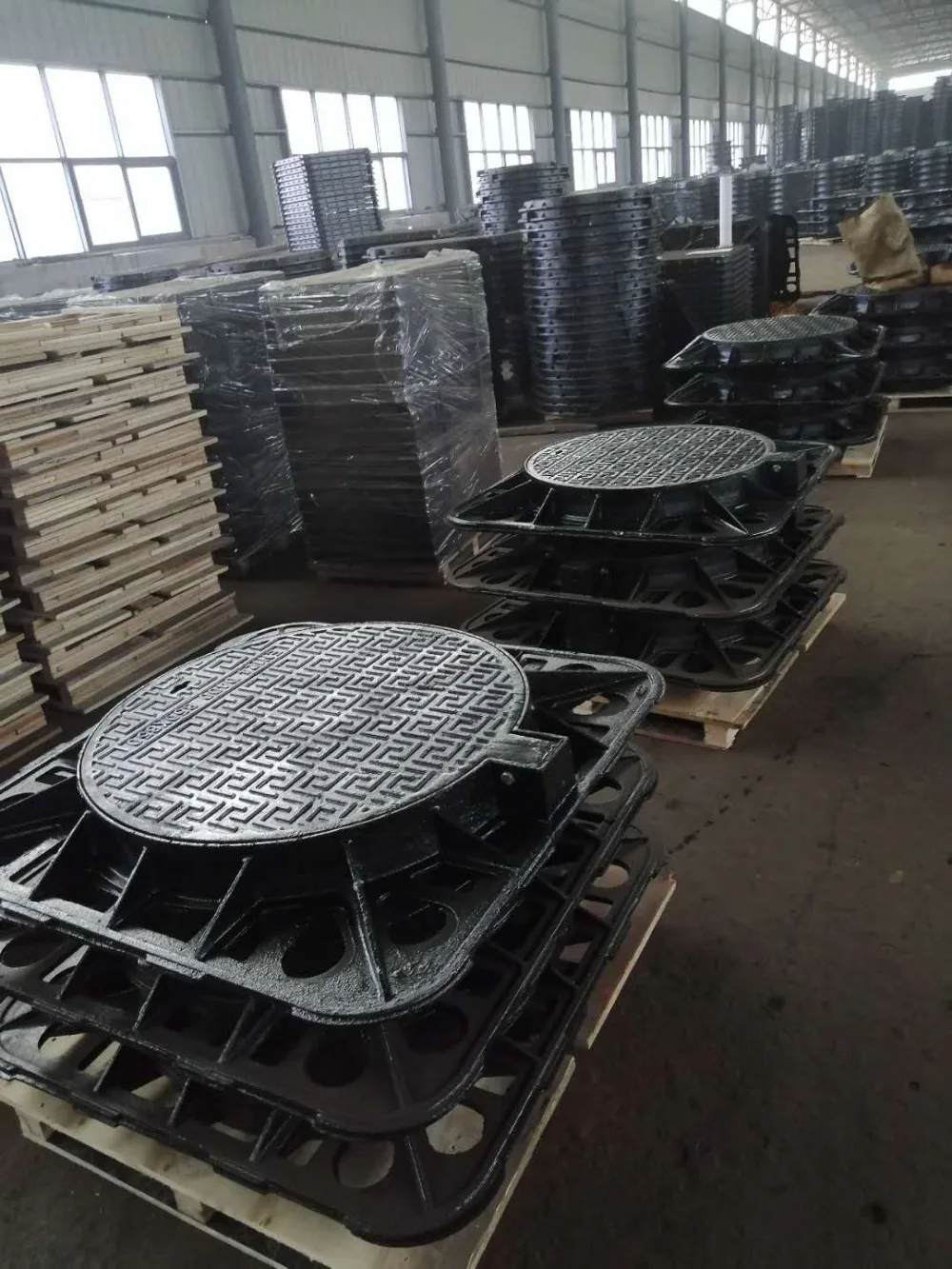 Jrc Etisalat Telecom Manhole Jrc 12 Carriageway Manhole Cover,850x850 ...