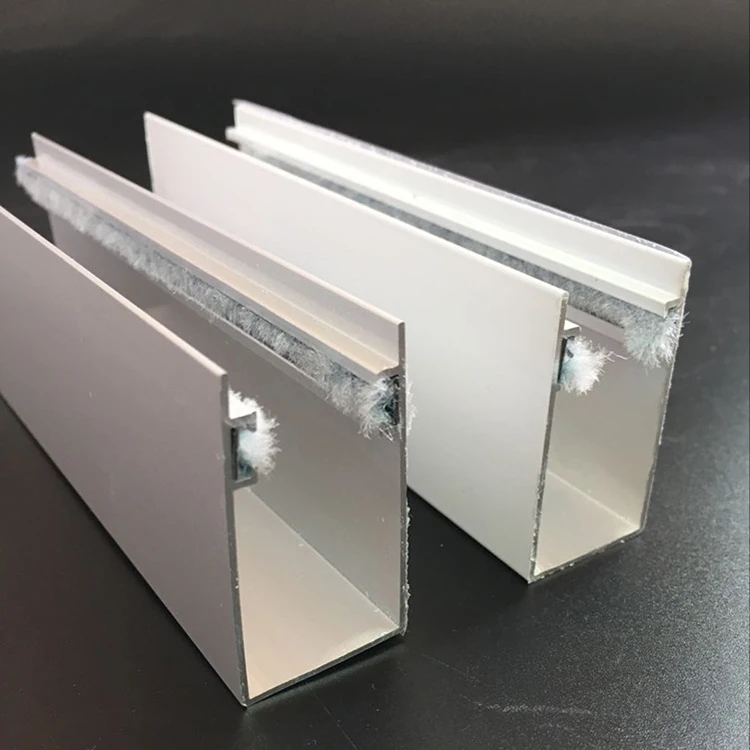 U Shape Aluminum Blackout Roller Blinds for Patios & OEM