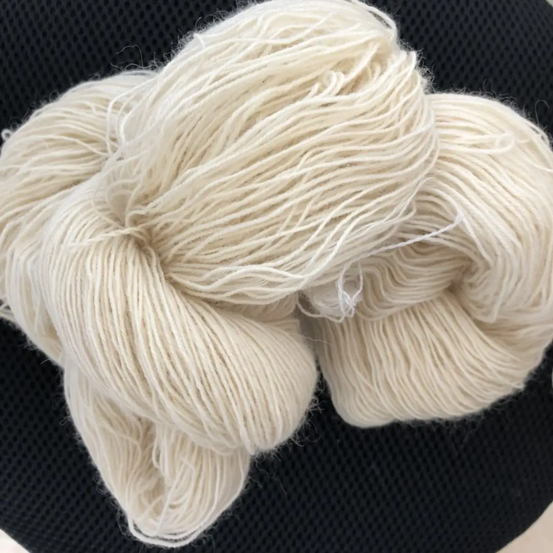 20% Nylon Blend Woollen Yarn /hand Knitting Carpet Wool Yarn - Buy 20% ...