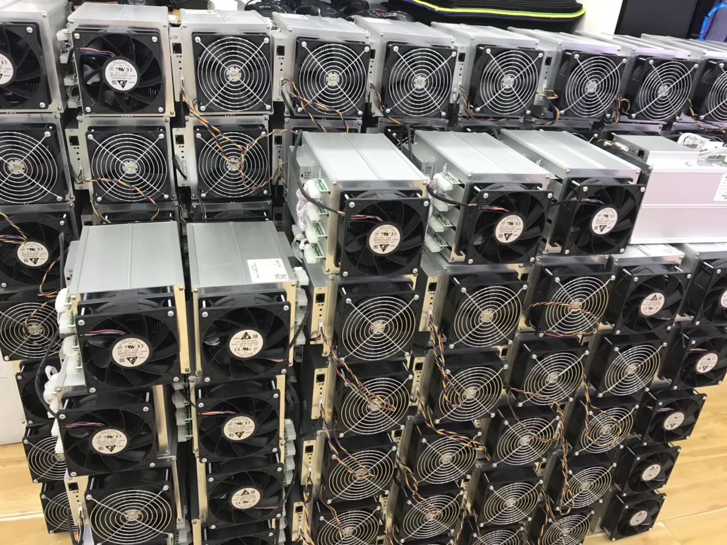 Used Second Hand Whatsminer M3/m3x/m3v2 All In One Bitcoin Miner Mining ...