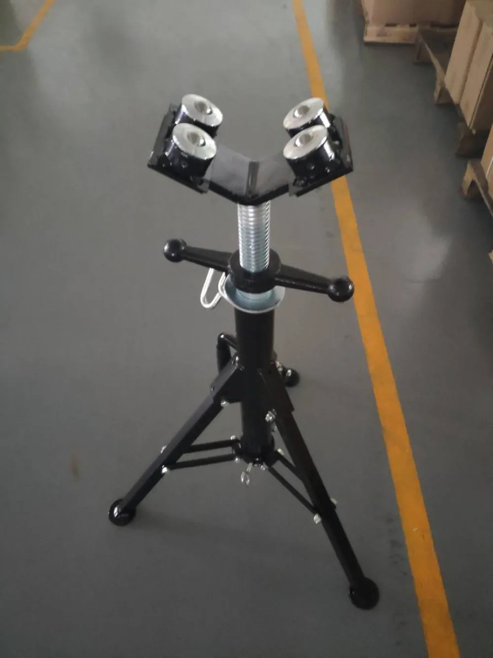 V Head Pipe Stands Add 4 Rollers - Buy V Head Pipe Stands,Pipe Roller ...