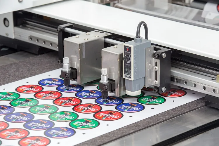 Roll to Roll Digital Label Die-Cutter Machine with 320MM Cutting Width