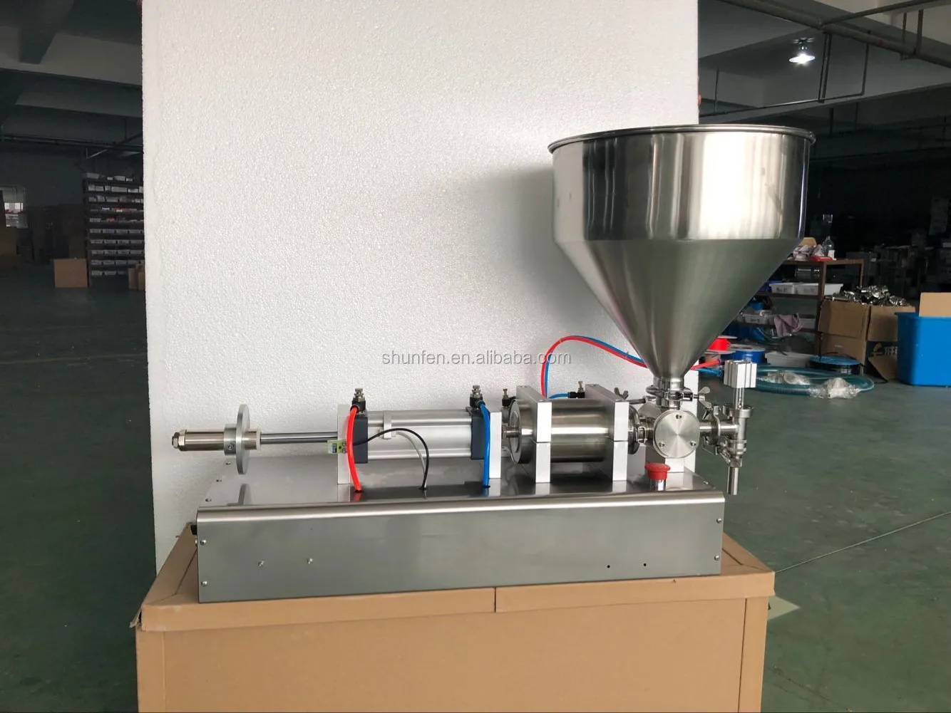 Pneumatic Semi-Auto Cream Filling Machine - High Accuracy