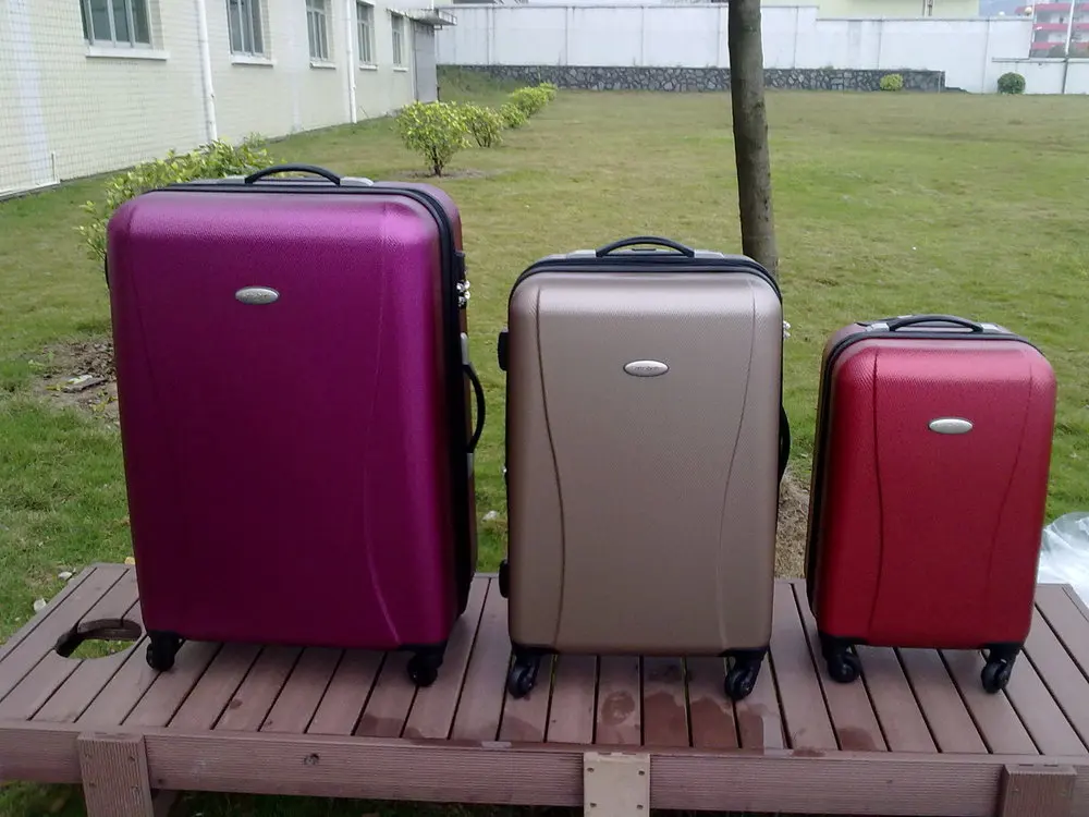 3 Pieces Set Polycarbonate Pc Lightweight Cheap Luggage - Buy Chaps ...
