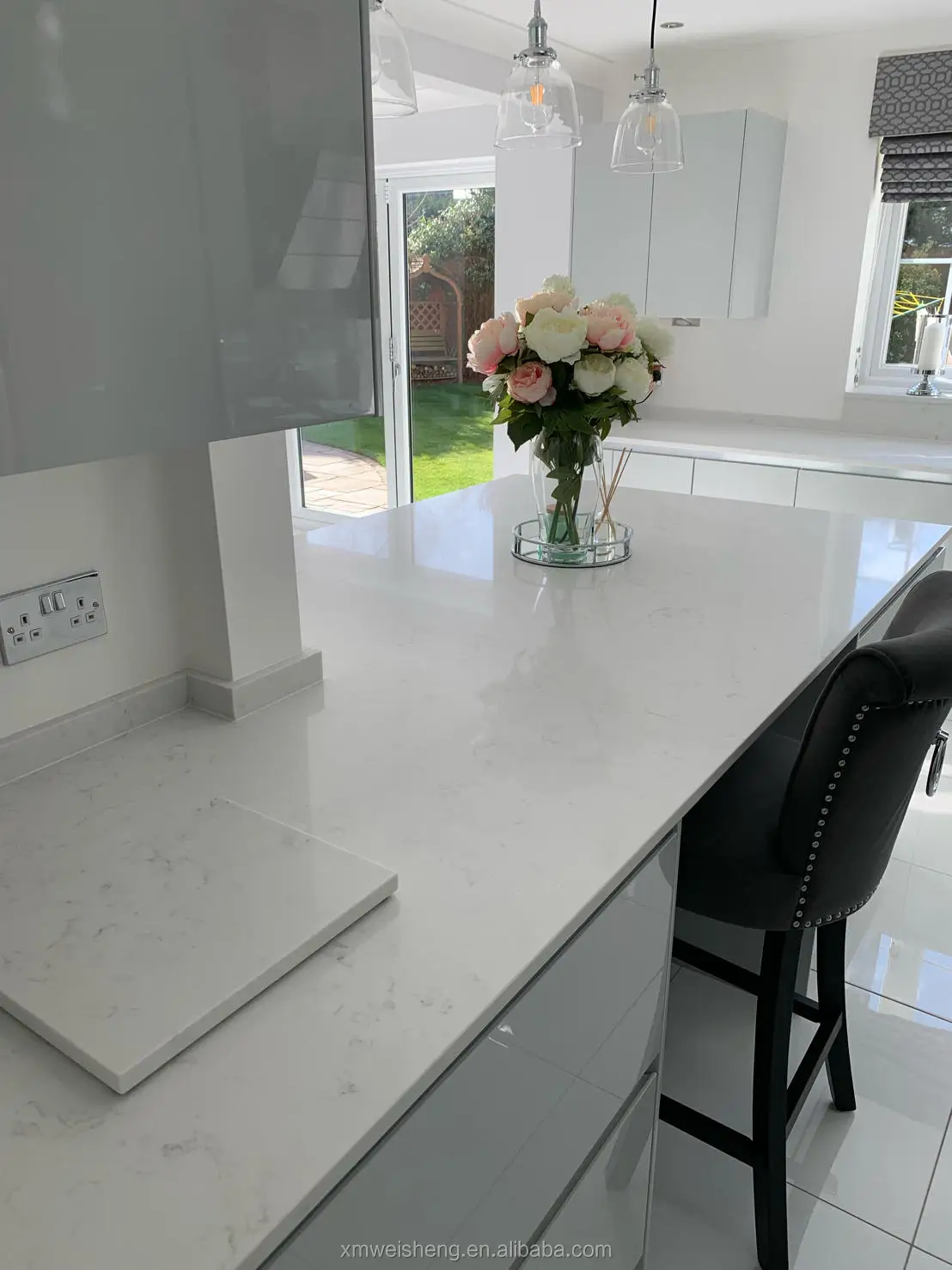 White Alabaster Calacatta Carrara Crystal Quartz Slab