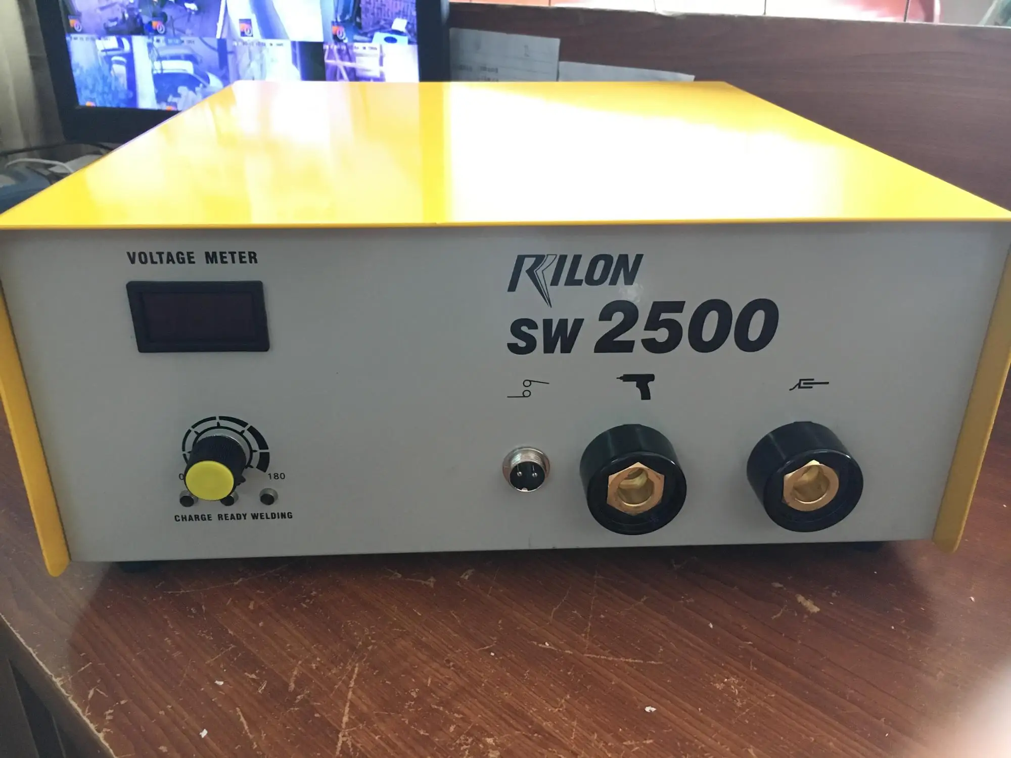 Cost-effective Stud Welder SW-2500 Inverter Welding Machine