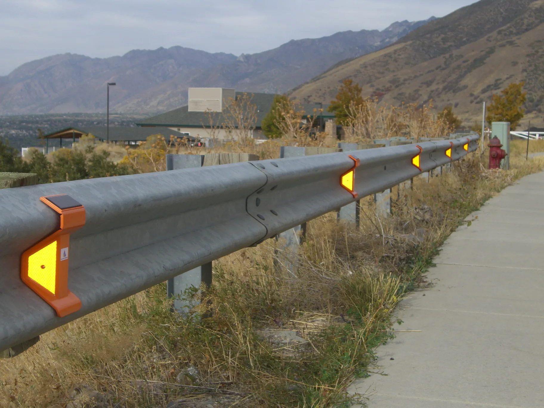 Q235b,Q345b Hot Dip Galvanized Highway Guardrail - Buy Motoway ...