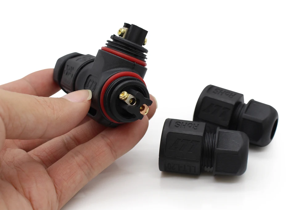T-shaped 3-Way Waterproof Connector 250V 20A IP67