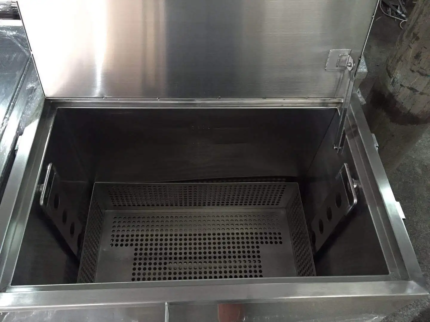 Chunrain CR-274L Soak Tank - Efficient Cleaning Solutions