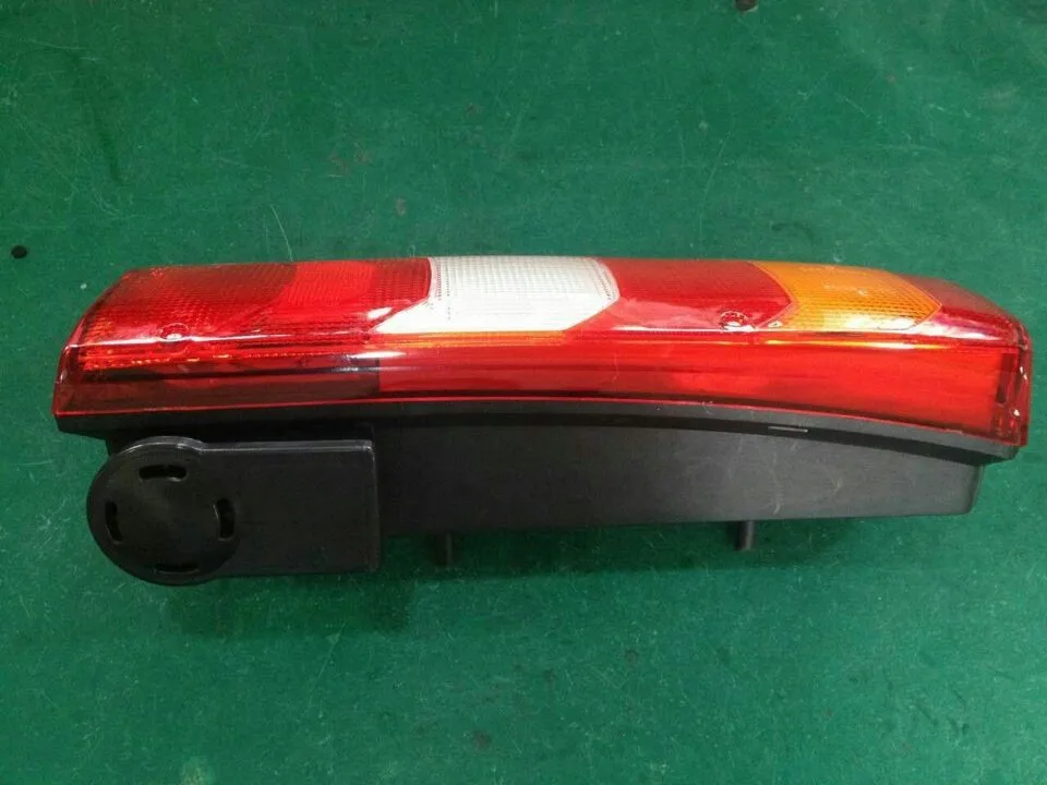 European Truck Auto Body Spare Parts Oem 0035441003 Rh Rear Tail Lamp ...